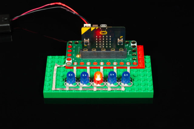 Simple Level with Crazy Circuits – RasterWeb!
